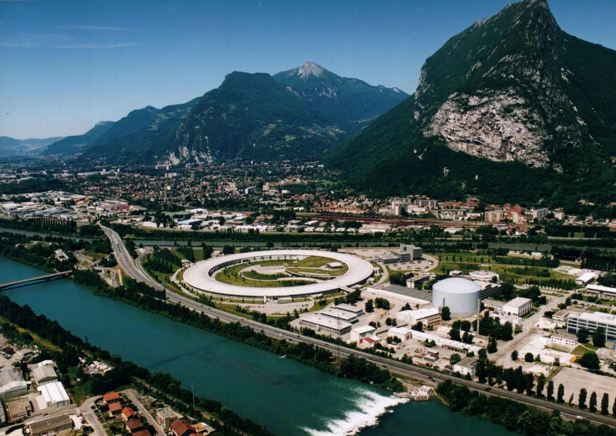 A bird’s eye view of the GIANT campus. Credit: EMBL Archive.