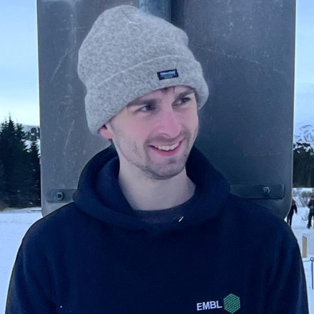 Meet the poster prize winners of ‘The complex life of RNA’ – Course and ...