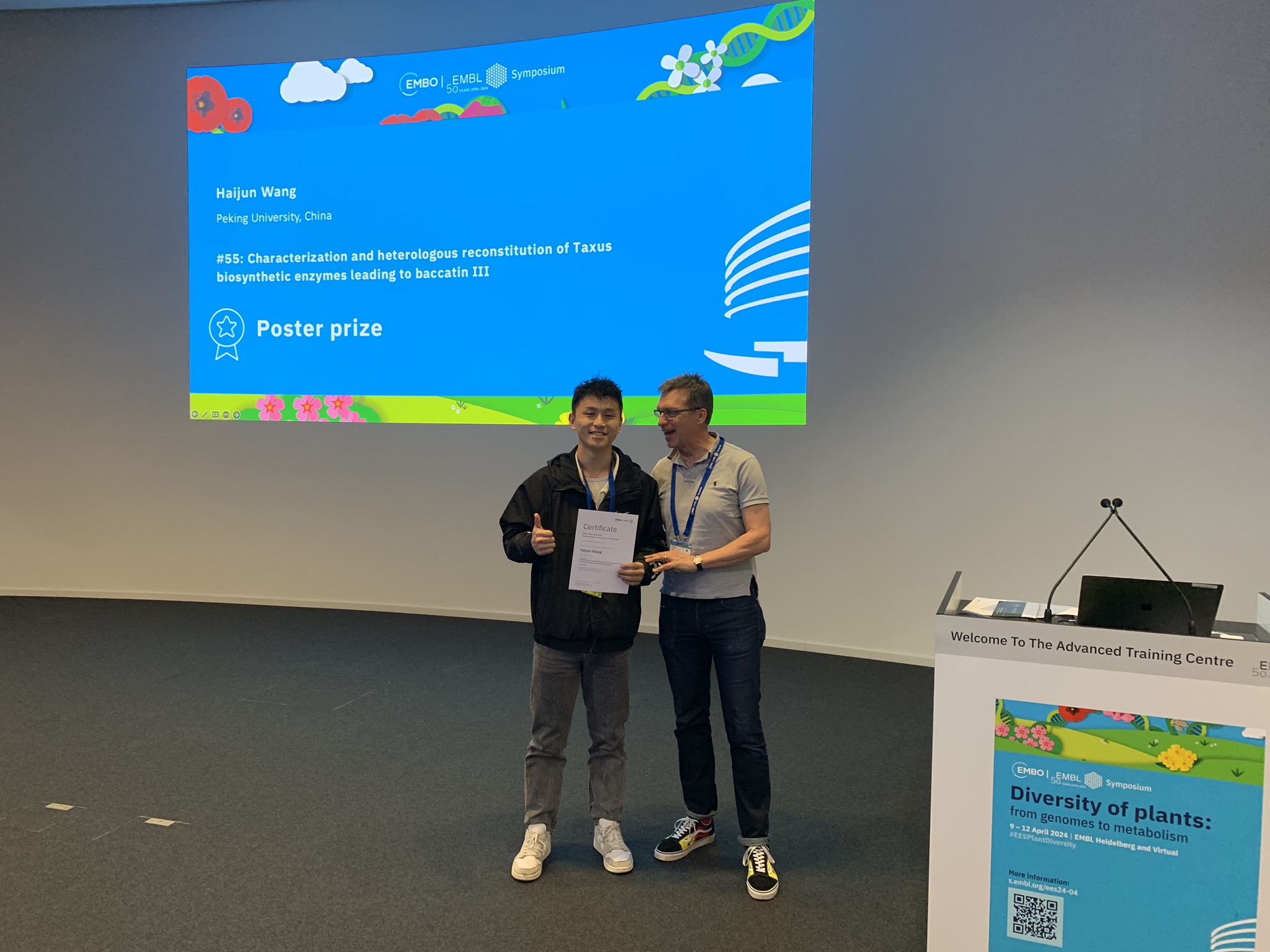 Haijun Wang with scientific organiser Detlef Weigel