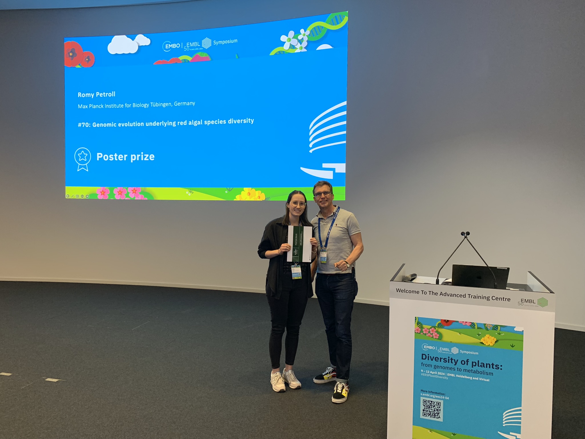 Romy Petroll with scientific organiser Detlef Weigel