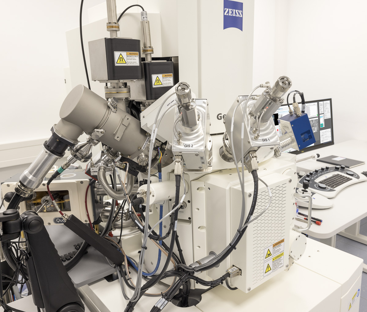 Cryo-FIB Milling for Lamella Preparation – EMBL Imaging Centre