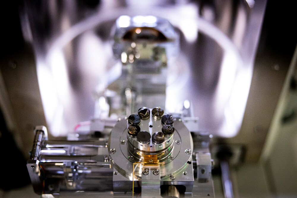 Electron Microscopy Core Facility – The facility provides advanced expertise in electron ...