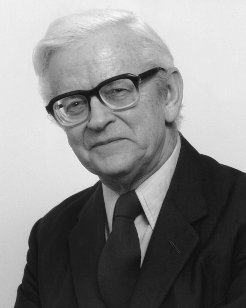 Recognising promising researchers with John Kendrew Young Scientist ...